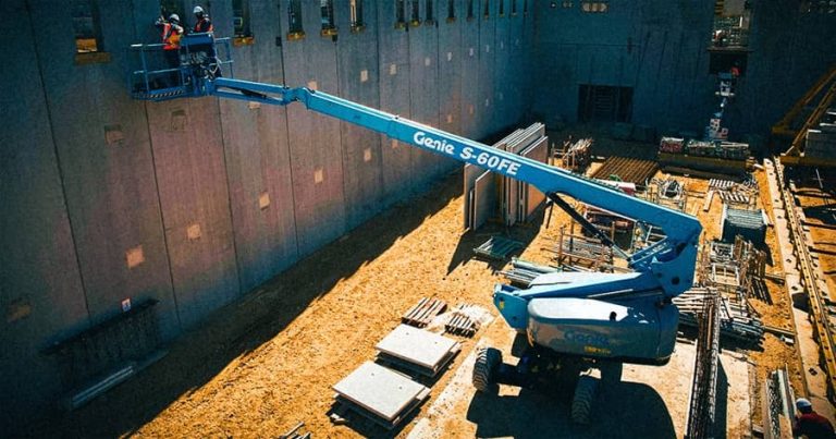 Articulating vs. Telescopic Boom Lifts - Holdwell Lifts